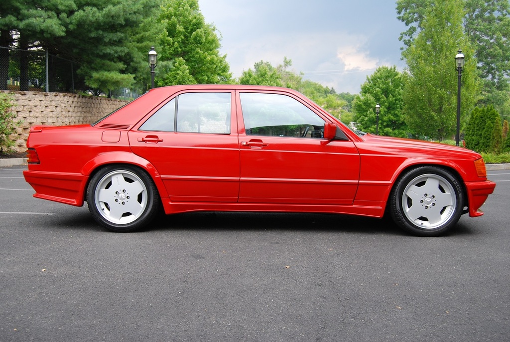 1987 Mercedes-Benz W201 190E V8 M117 Engine | BENZTUNING