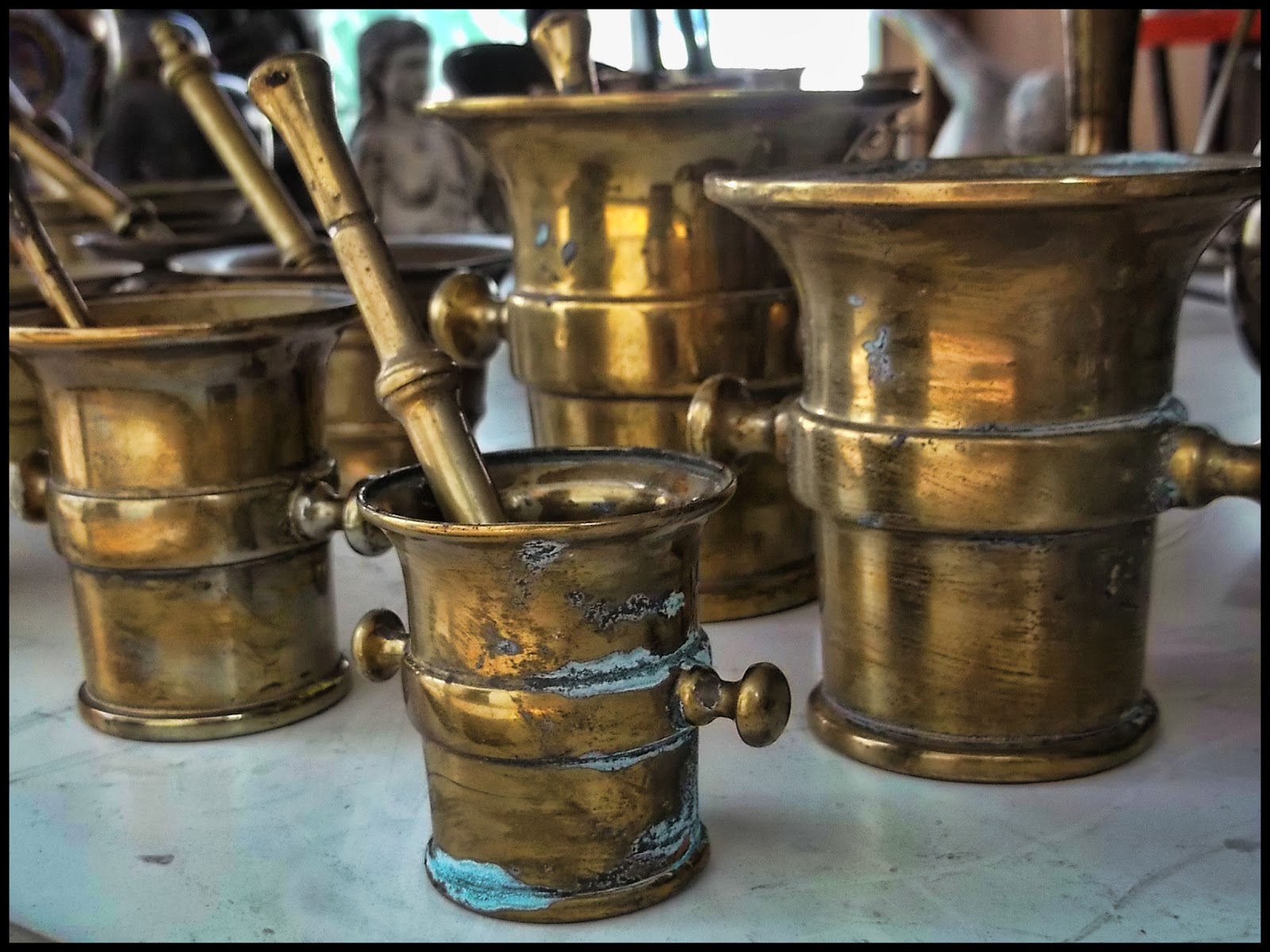 Antigüedades Grupo de Blas: EL MORTERO, ALMIREZ O MAJADERO