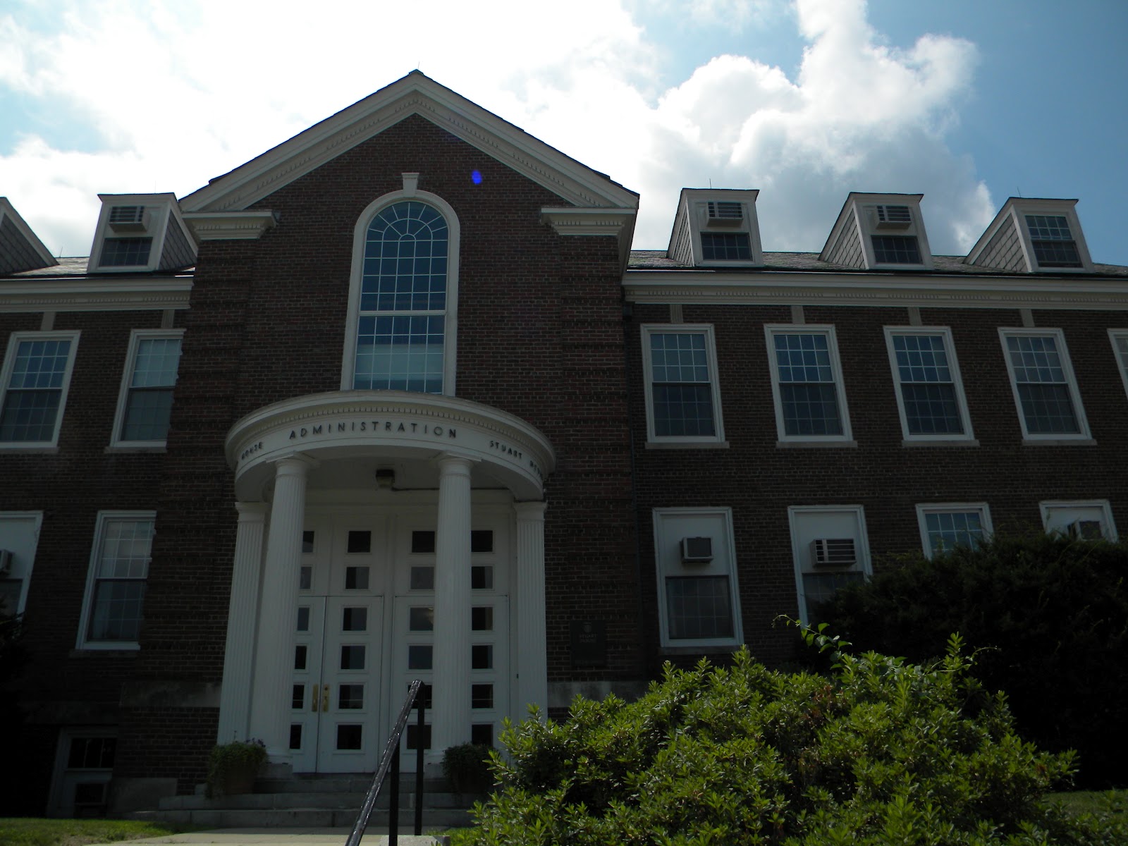 The Law School Tours: BOSTON COLLEGE LAW SCHOOL