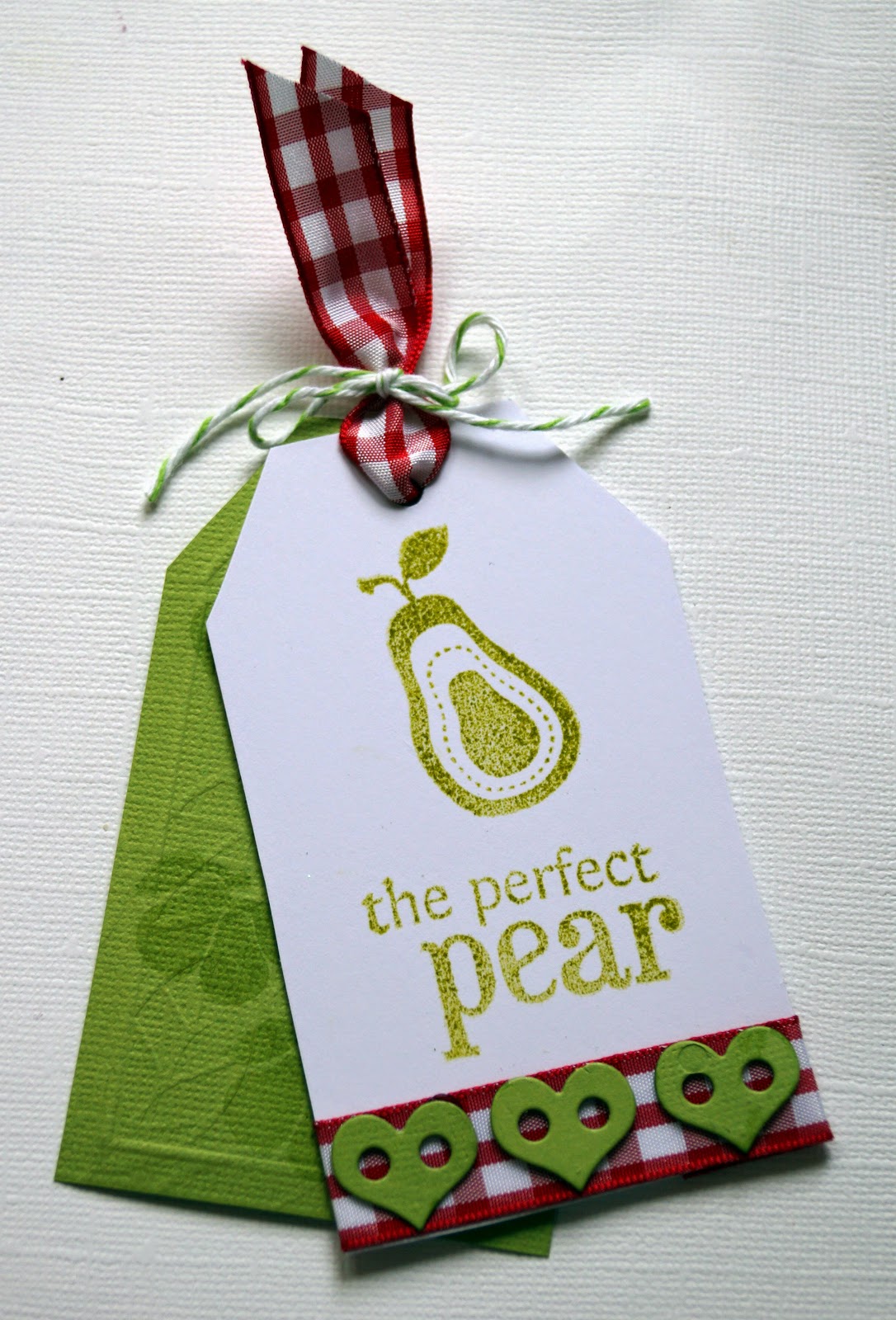 Onions and Paper: A "pear" of tags