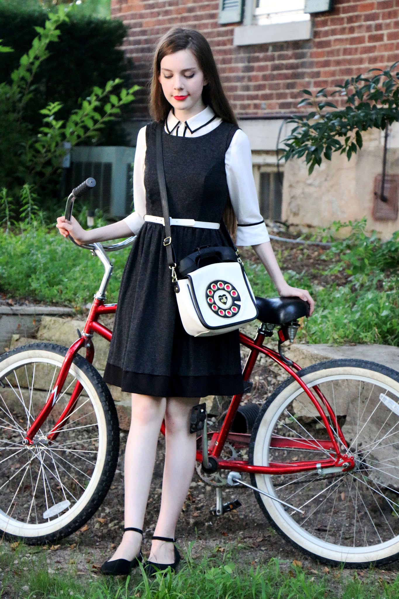 Kenna & Lulu: Red Bike Tuesday