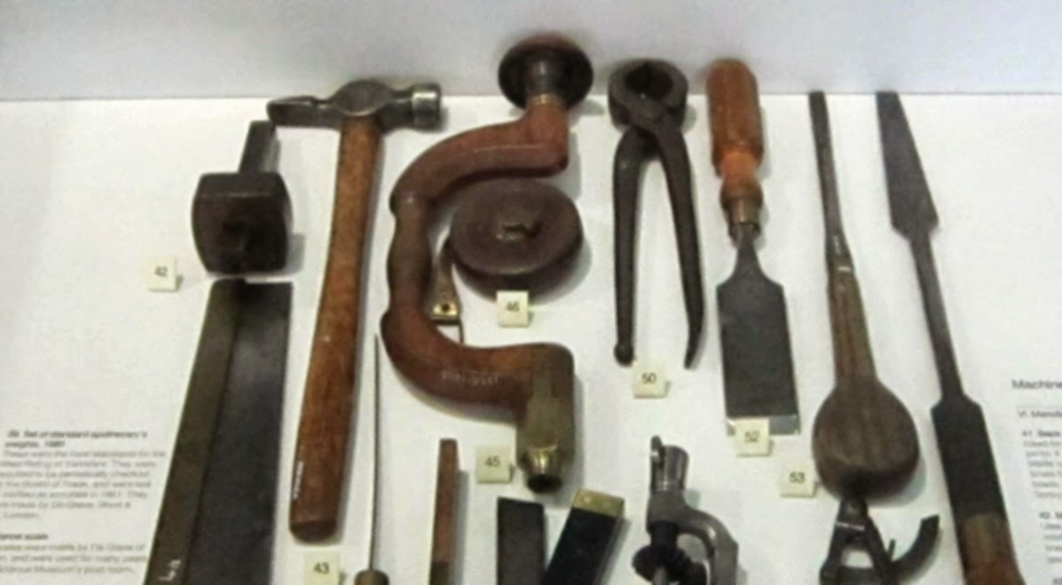 Retro-Forteana: Museum Pieces