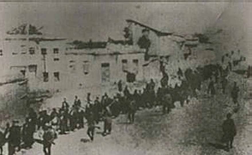 PLACERES GRIEGOS: Η ΜΙΚΡΑΣΙΑΤΙΚΗ ΚΑΤΑΣΤΡΟΦΗ 5. Η ΙΣΤΟΡΙΑ ΕΝΟΣ ΑΙΧΜΑΛΩΤΟΥ
