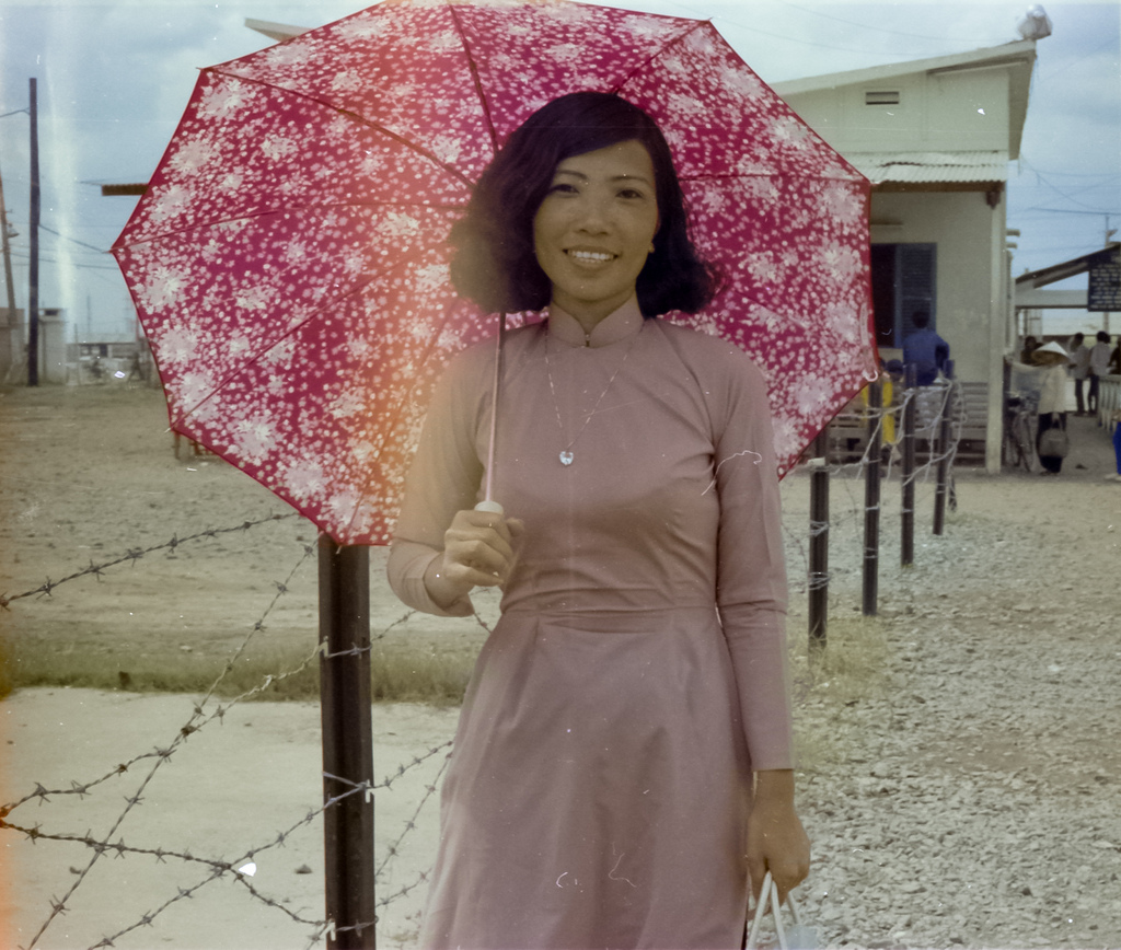 24 Glamorous Photos Capture Beautiful Girls of Saigon, Vietnam in 1972 ...