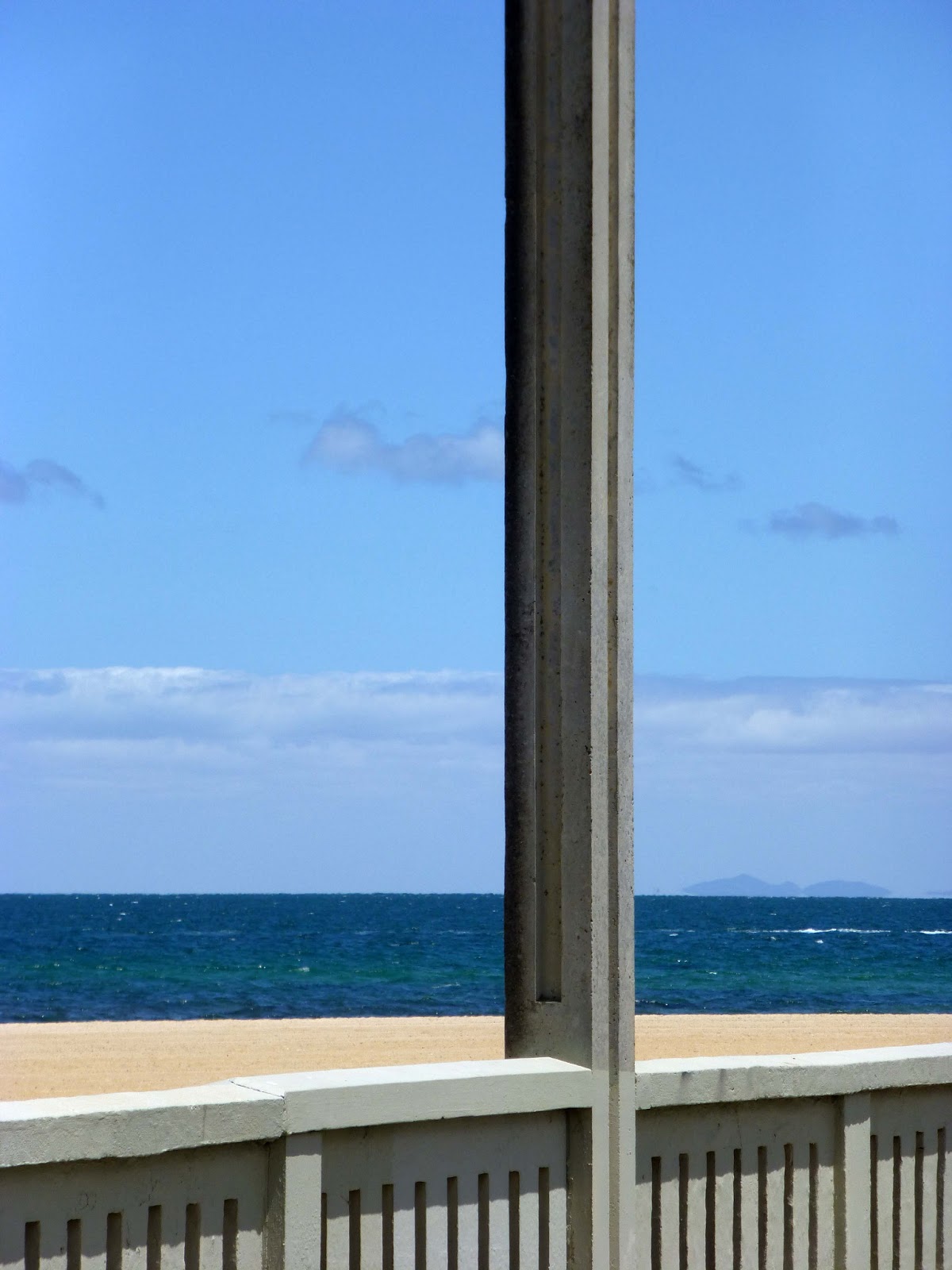 ANYTHING BUT HUMAN: MORDIALLOC BEACH TODAY