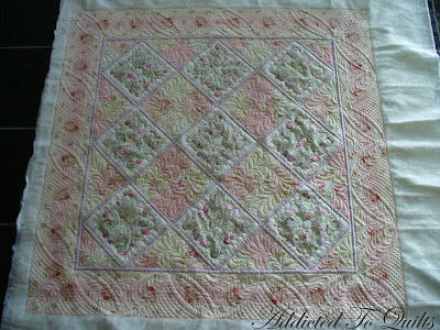 Addicted To Quilts: Curved Cross Hatching Border