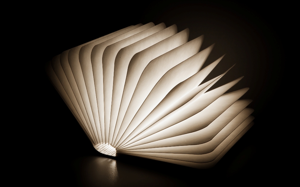 Lumio Portable Lamp made with Tyvek | Tyvek Innovative Uses - Material ...