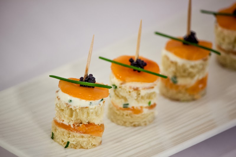 Quand Pauline rime avec cuisine...: Mini brochettes apéritives au saumon