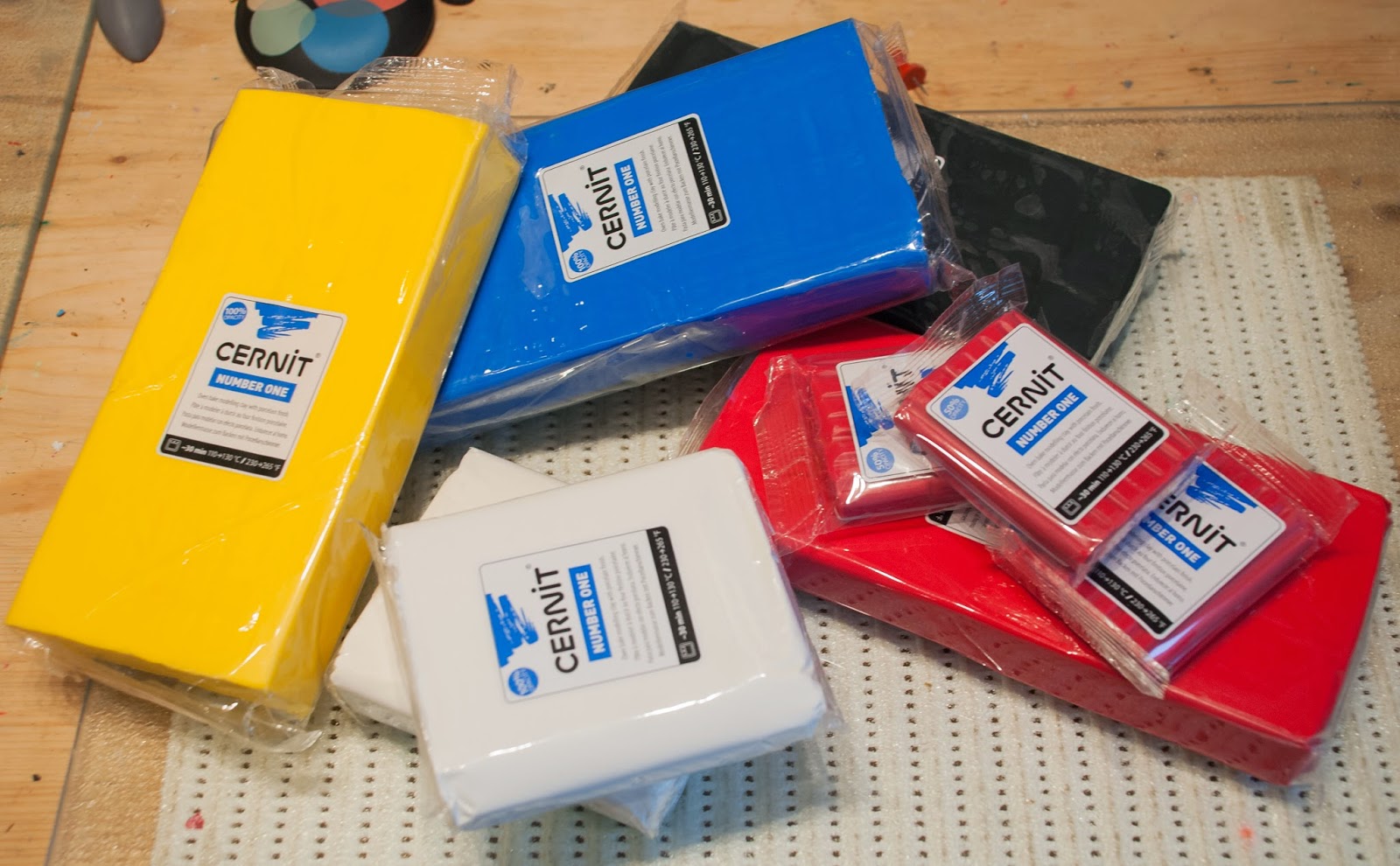 Ana Belchí: PRUEBAS DE COLOR - CERNIT