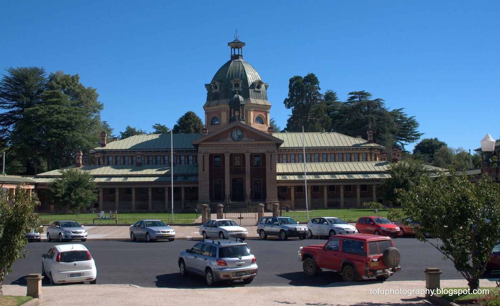 Tofu Photography: The courthouse in Bathurst, NSW