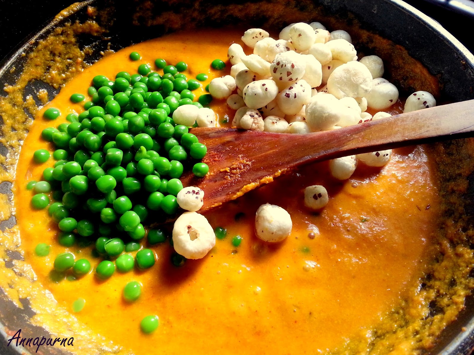 Annapurna: Khoya Matar Makhana Recipe