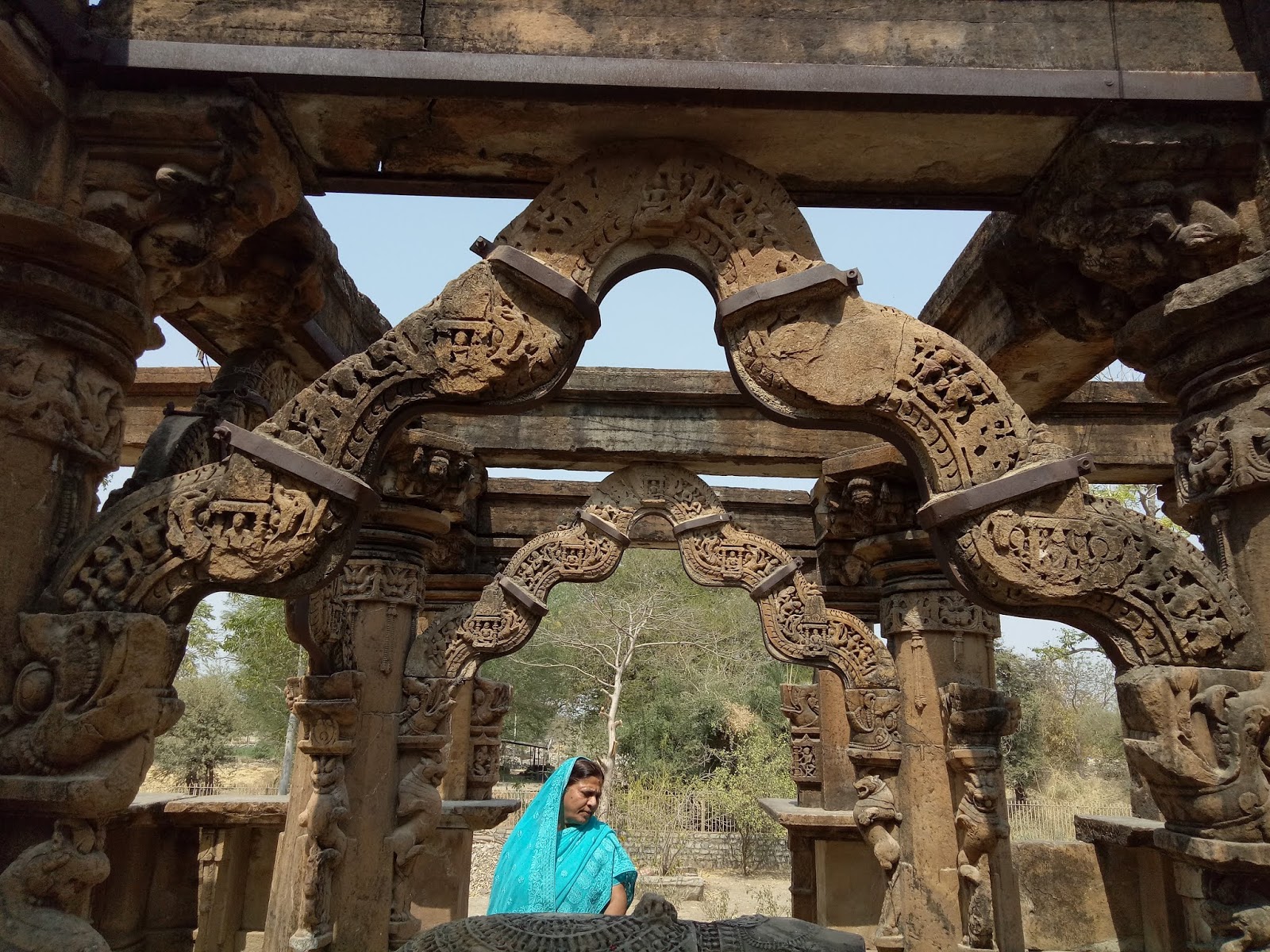 एकोऽहम्: September 2018