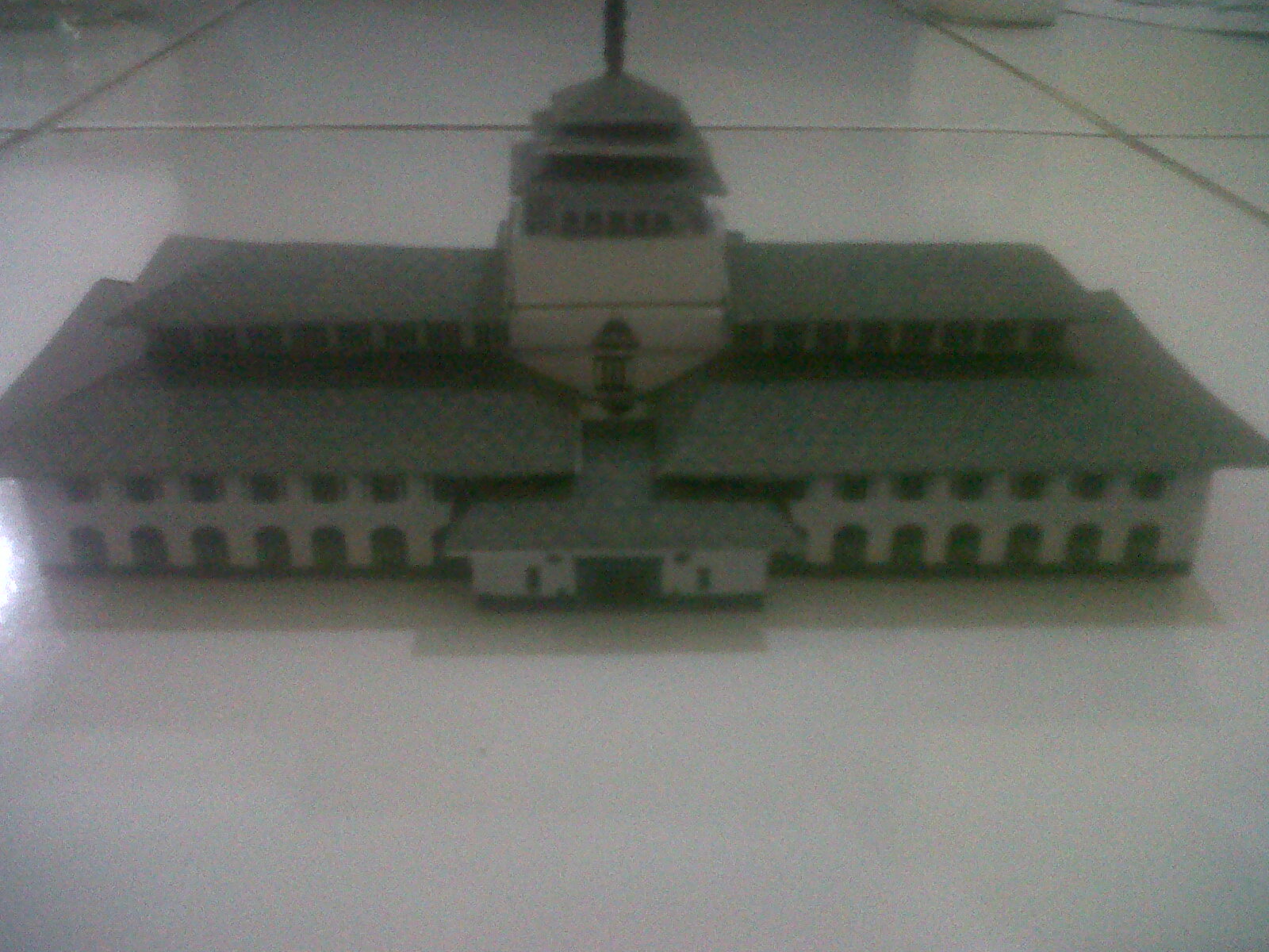 GOVERNEMENTS BEDRIJVEN (GEDUNG SATE) PAPERCRAFT