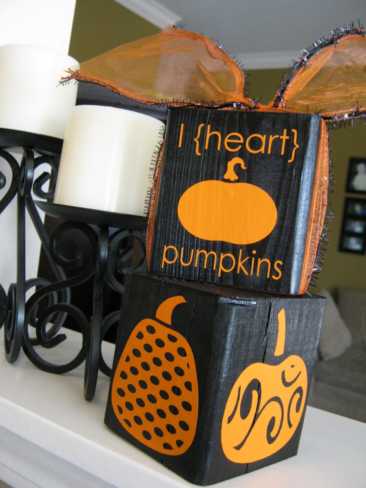 Katie{Did}It: 15 Tricks to Treat Your Halloween...Ginger Snap Crafts
