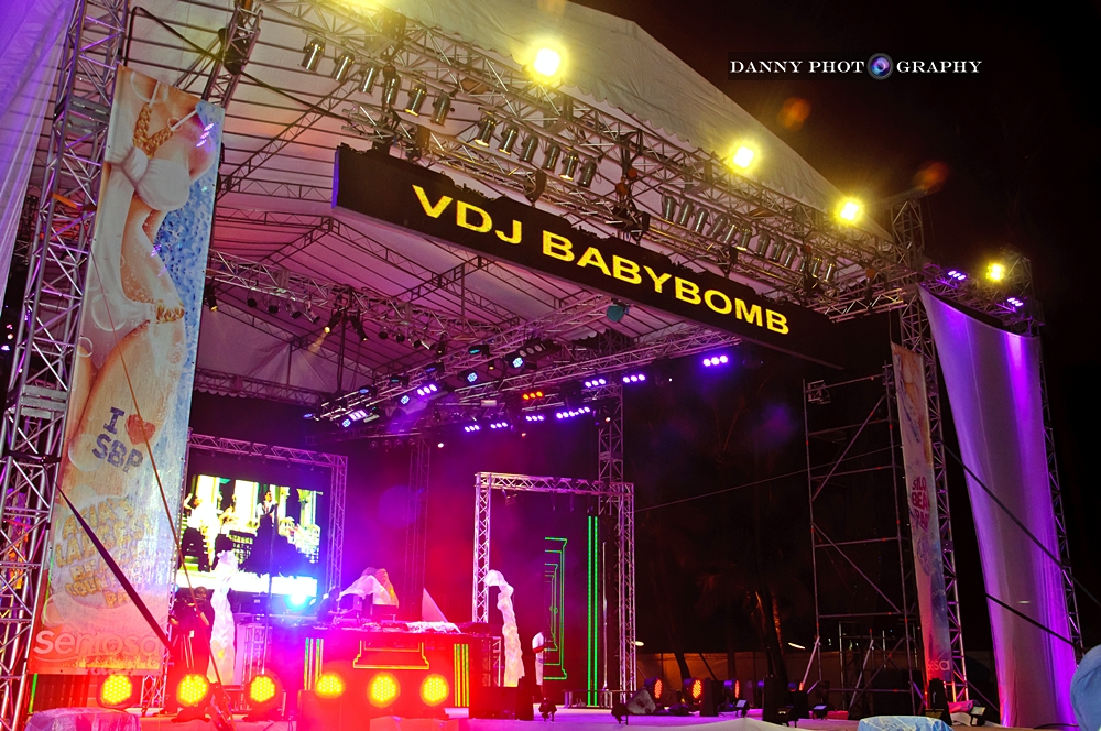 Sentosa Siloso Beach Party Countdown 2013 ~ Danny Tan Photography