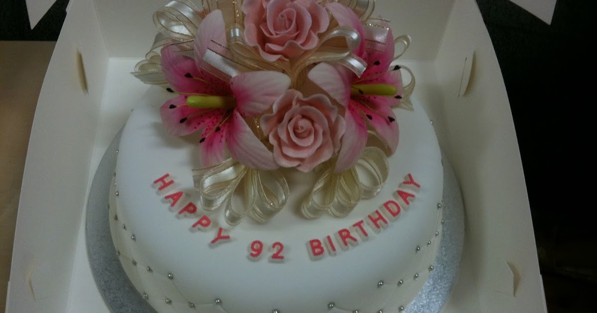 Cake Decoration & Baking Adventure: 92nd Birthday Cake ~ Nov 2009
