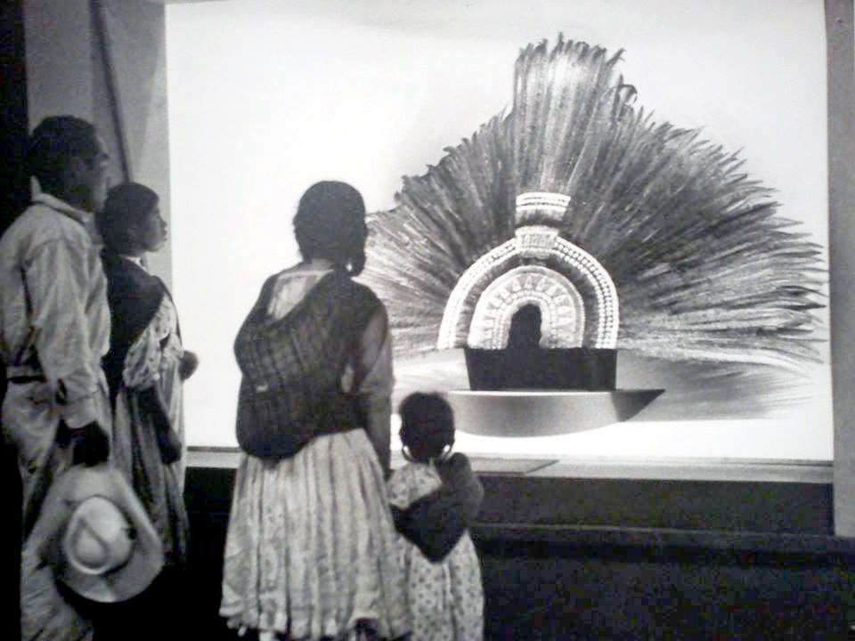 ciudadanostlatelolcas: EL PENACHO DE MOCTEZUMA. Nuevo documental de TV UNAM