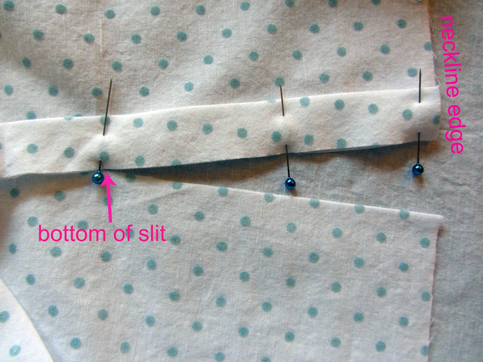 Errant Pear: Burdastyle Gathered Blouse - binding a neck slit