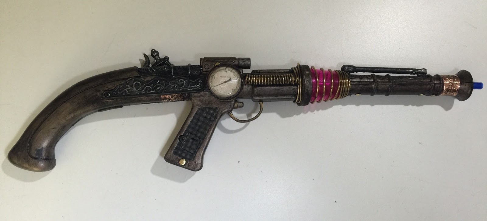 Pacific Ambitions Creations: Steampunk Zombie Vampire Hunter Ray Gun!