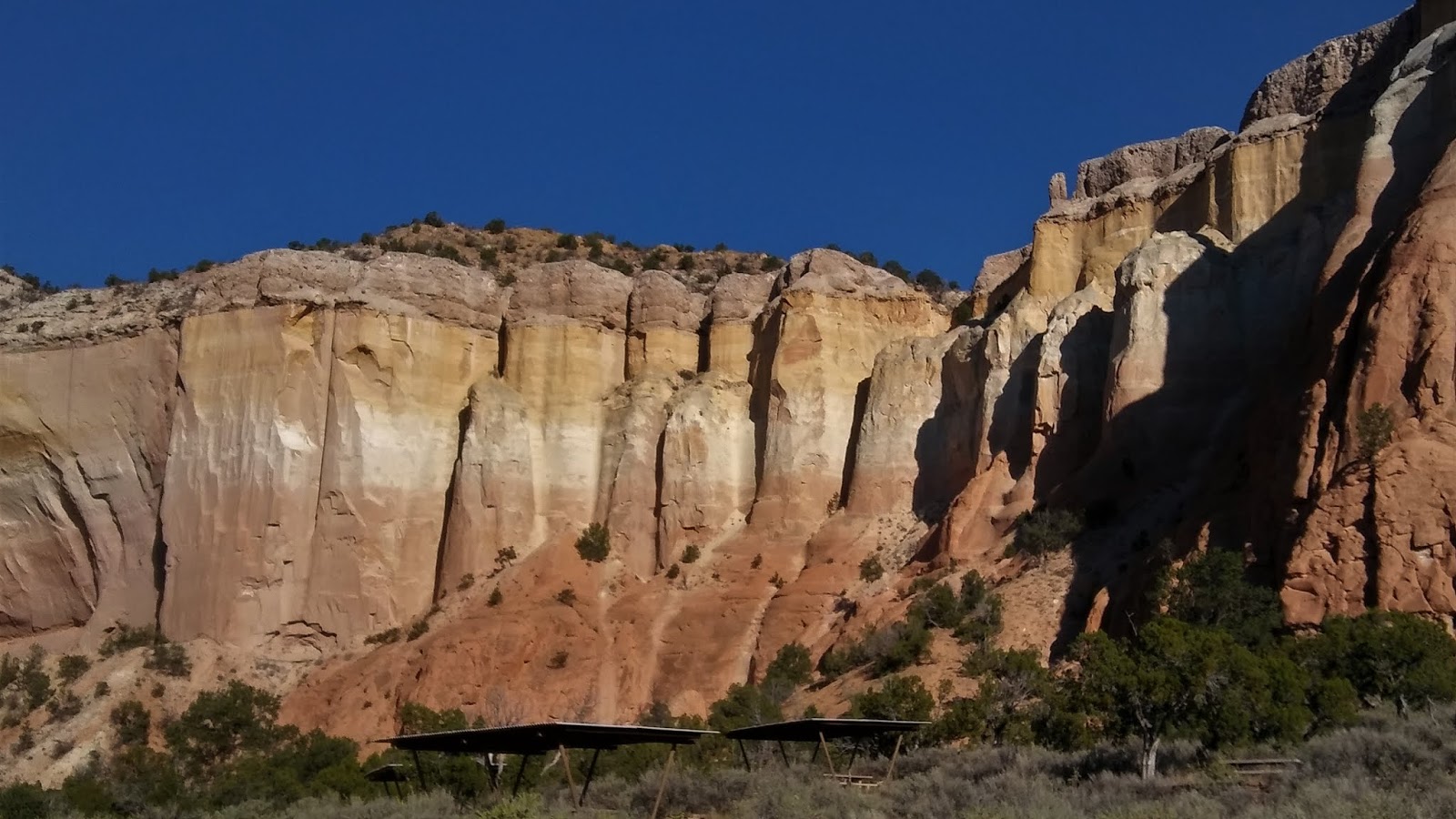 Trekking with the Bs: Plaza Blanca and Echo Amphitheater