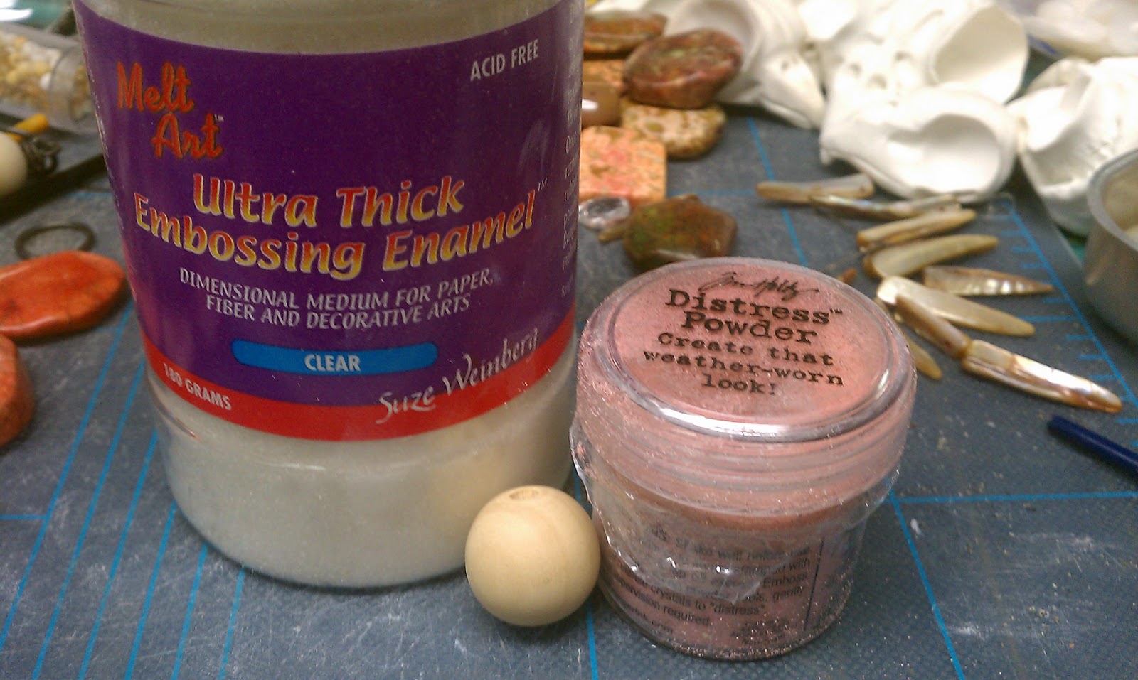 Nest Feathers and Twine: take that blah monster...this arty girl is back