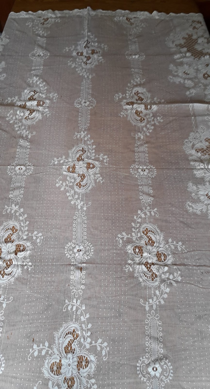 lacethread: A Nottingham lace curtain collection