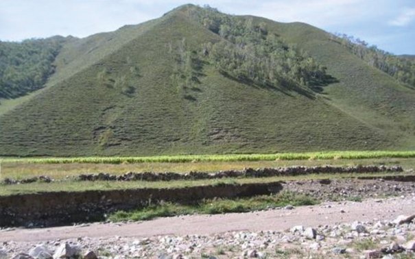 Τα ερπετοειδή, οι εξωγήινοι και η πυραμίδα των Hong Shan (εικόνες ...