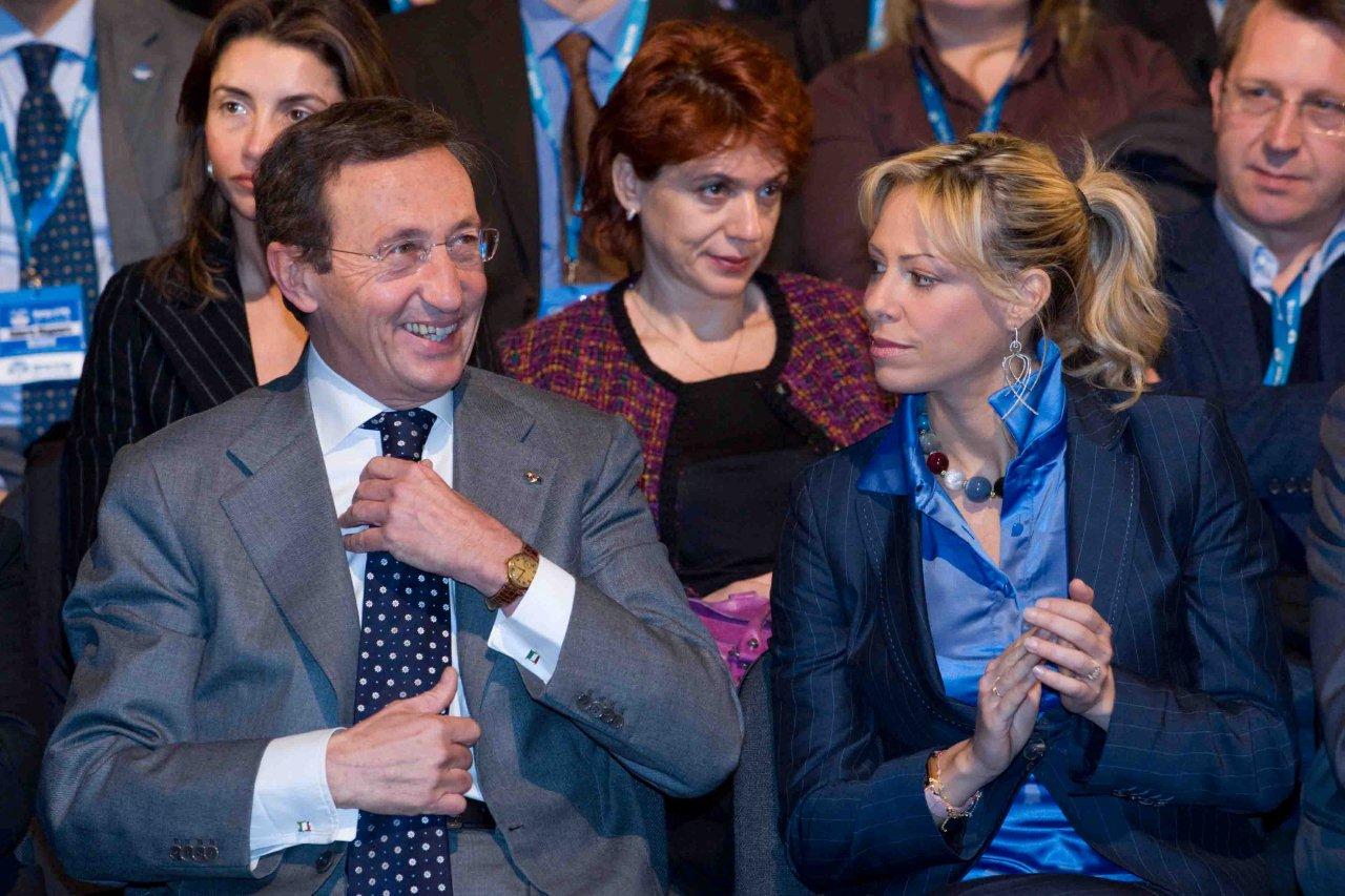 Elisabetta Tulliani: Elisabetta Tulliani compagna di Gianfranco Fini