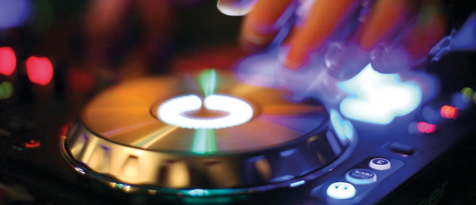 How The Internet Has Changed Entertainment For Us - Tech Quark