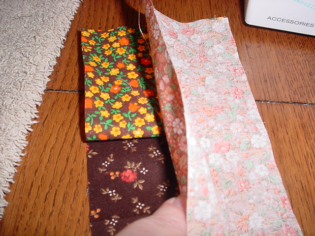 ozarkcastle, MY Creative Side: 5 Minute quilt block-- link to tutorial