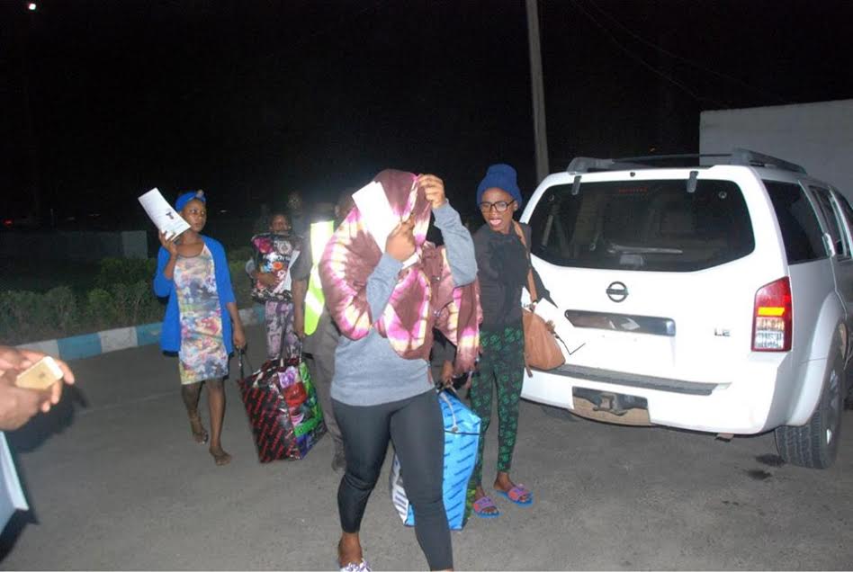 41 Nigerian Human Trafficking Victims Return From Mali Photos