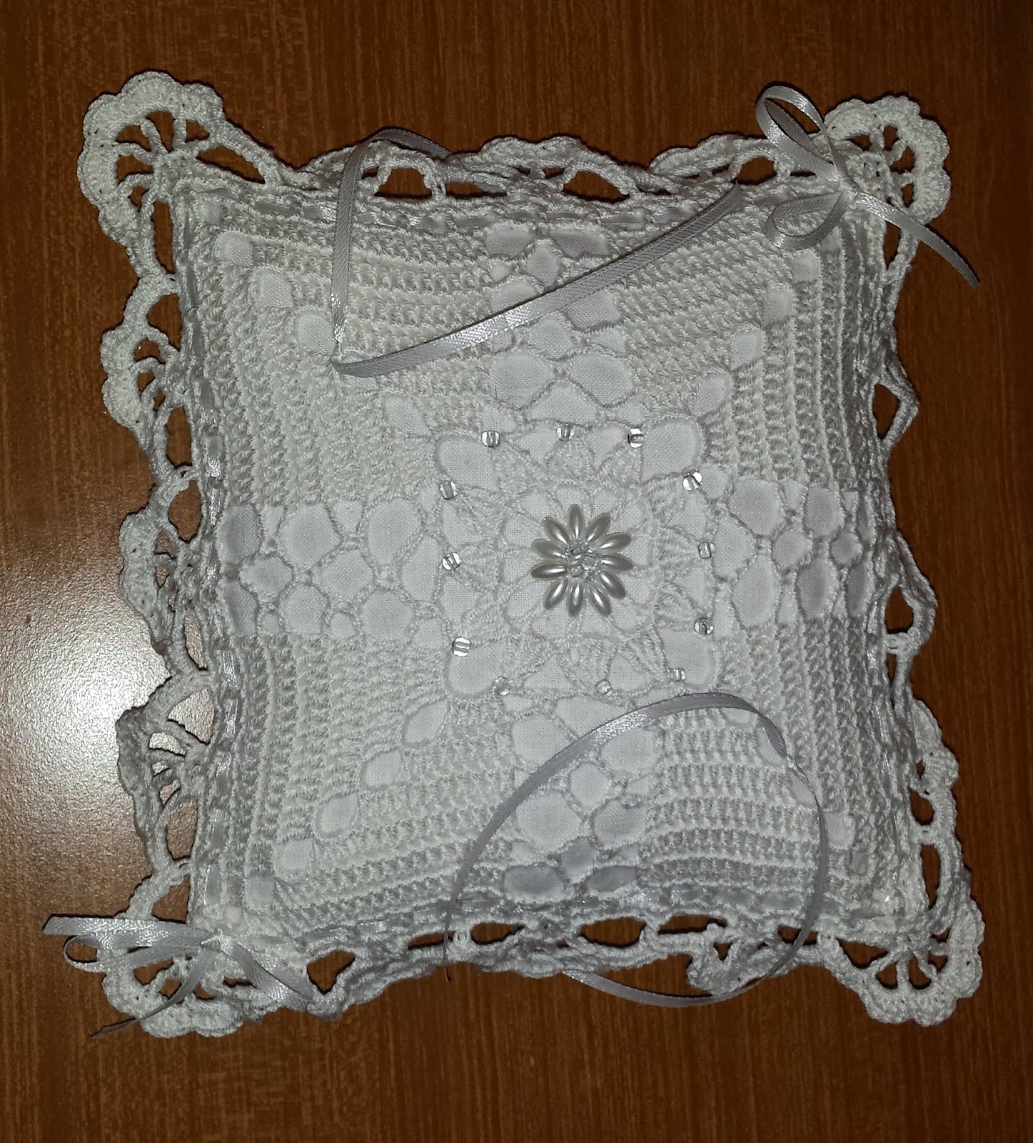 Uncilandia: Cuscino portafedi all'uncinetto.............pillow-rings ...