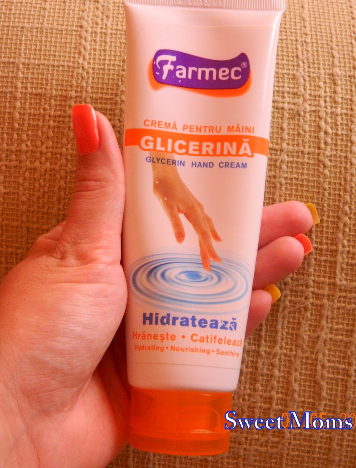 Sweet Mom: Review - Crema pentru maini cu glicerina - Farmec