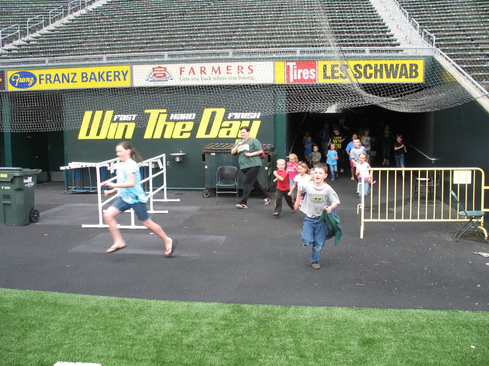 MNKL: Tour of Autzen Stadium