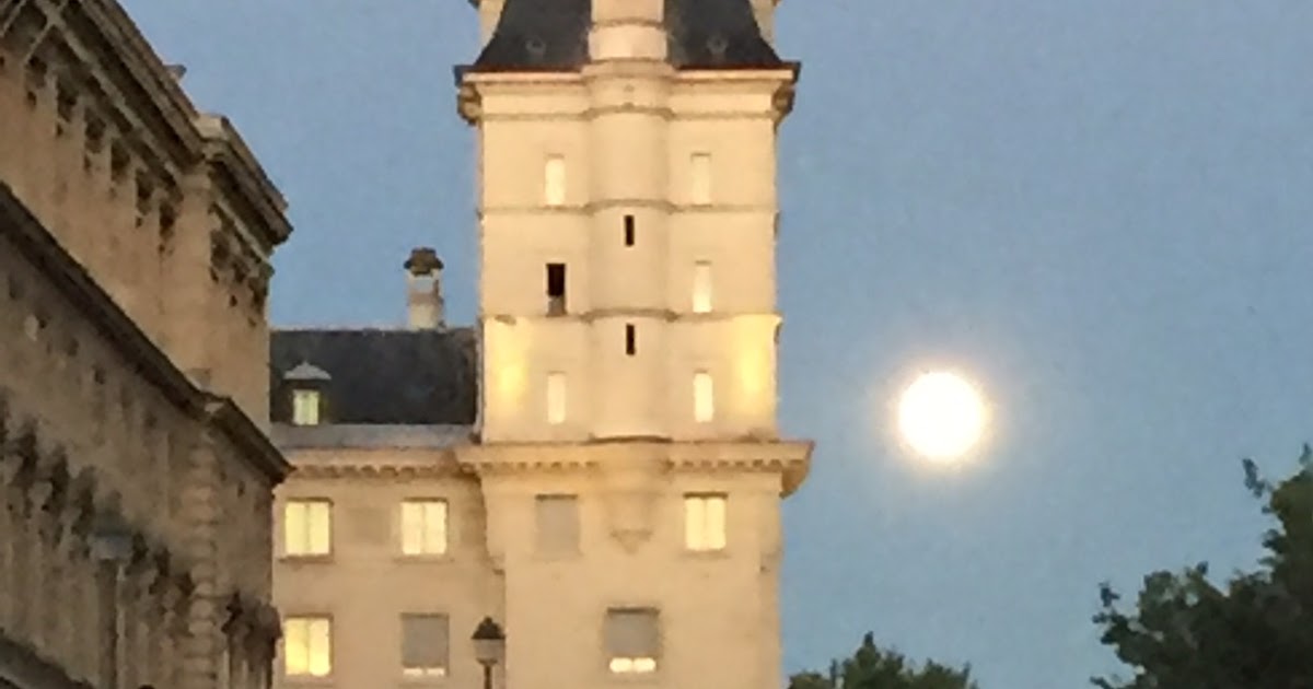 Julie Flanders, Writer: Celebrating Paris!