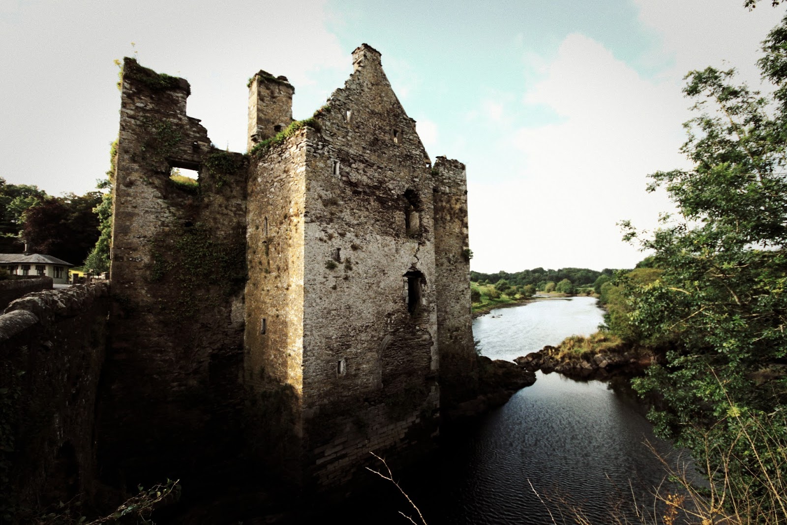 Historic Sites of Ireland: Carrigadrohid Castle