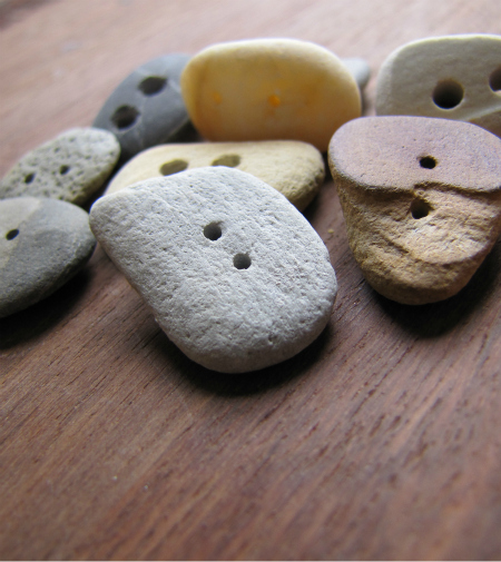 The Haby Goddess: Making your own beach stone buttons