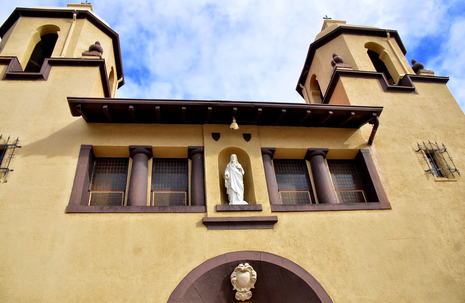 The Chow's Colorado Catholic Churches Tour: Church #35 - Sacred Heart ...