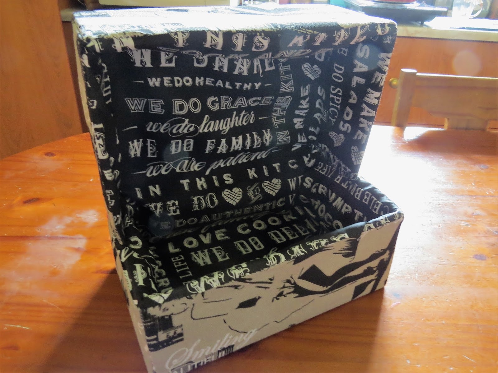A Pretty Talent Blog: Covering A Shoe Box With An Attached Lid In Fabric