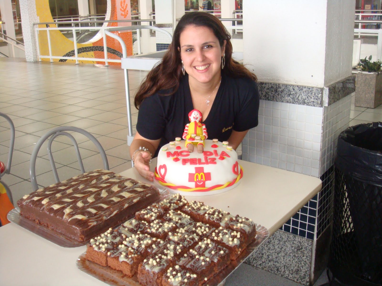 Loren Cakes: Bolo do Ronald Mc Donald´s no Mc Dia Feliz 2011