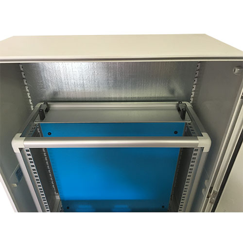 Armadi-Rack.it: Armadi rack in poliestere IP66 per installazione ...