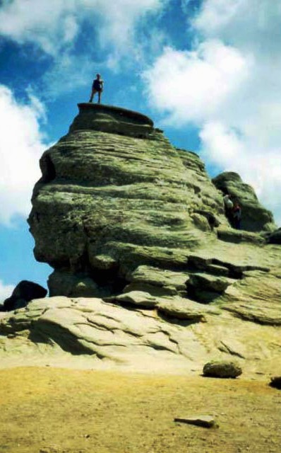 Infinitul Meu: Romania - scurta descriere