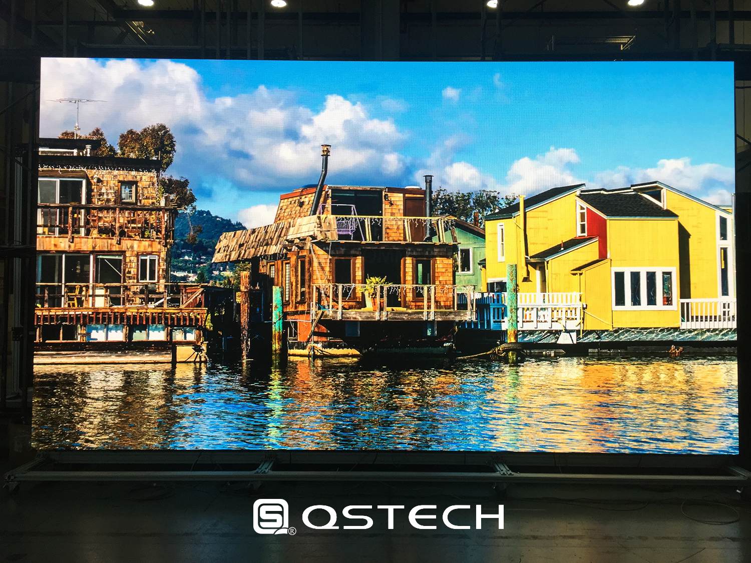 QSTECH LED DISPLAY: 2018