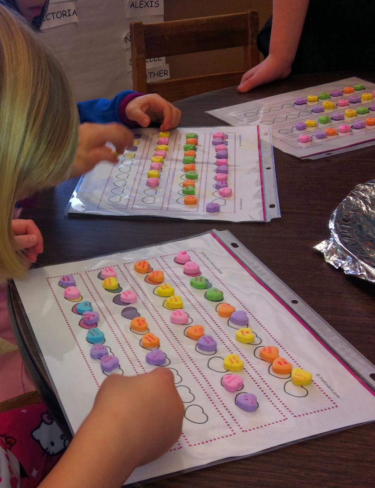 Little Mrs. Preschool: Easy Valentine's Day Math Activity