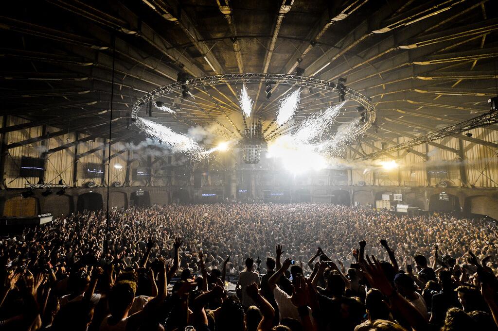 The Dutch Chaser: Editors live in de Gashouder te Amsterdam