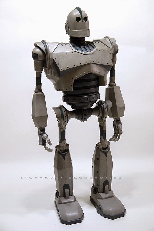 toyhaven: Review: Trendmasters Warner Bros. Ultimate Iron Giant 20-inch ...