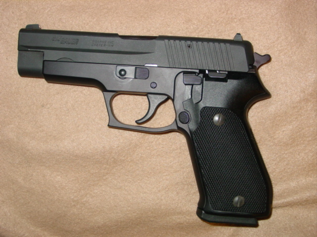 Classic gun review: German SIG Sauer P220