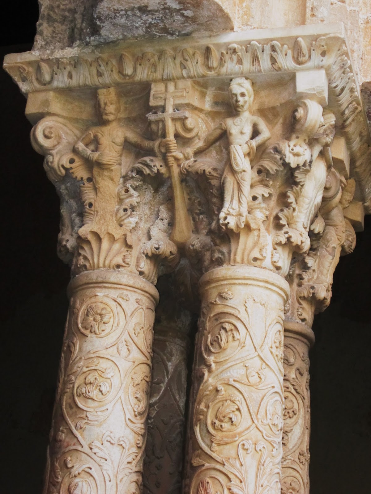 MONREALE, L'INFORMAZIONE CULTURALE: CHIOSTRO, i Capitelli