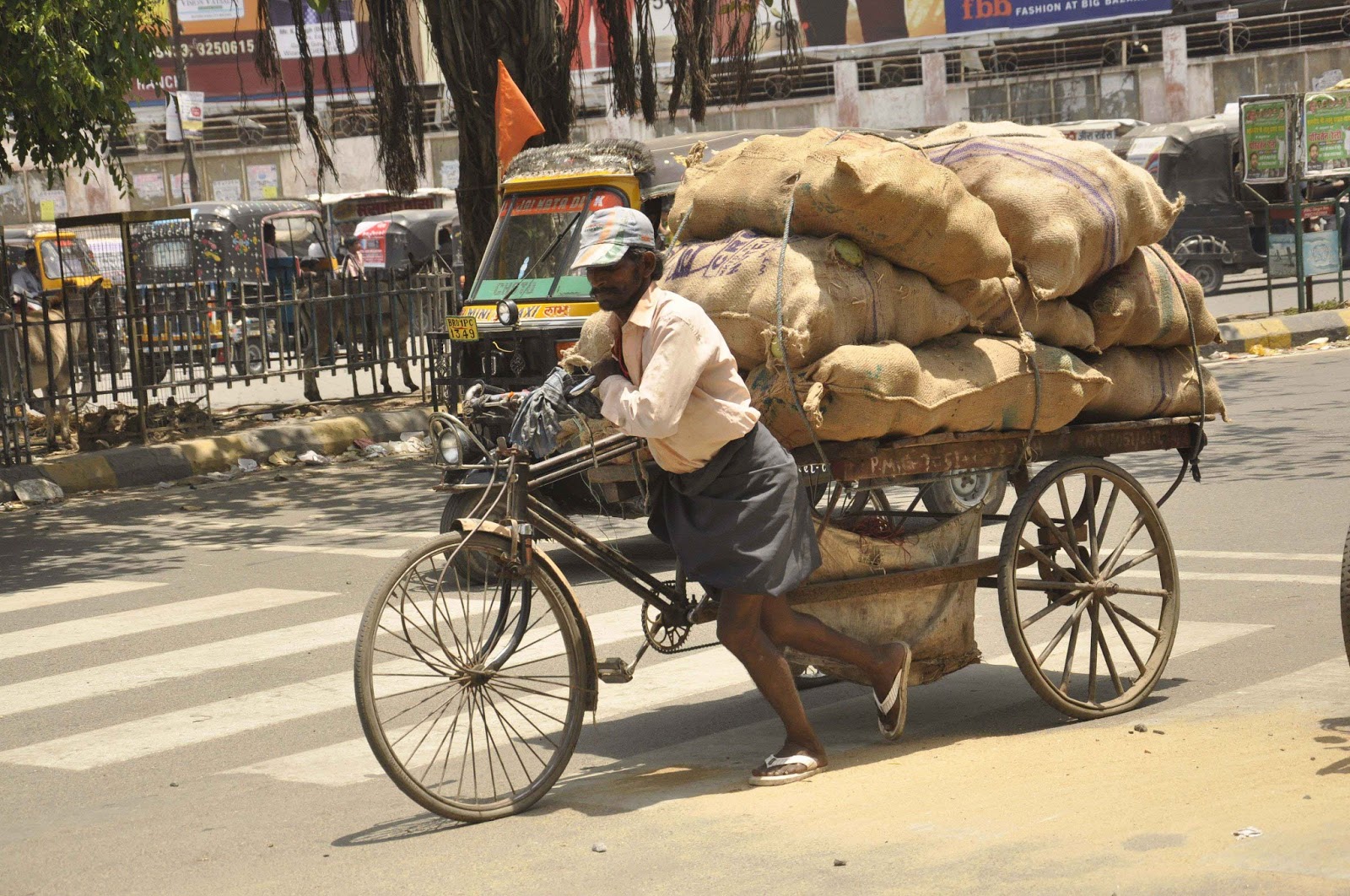 View Patna: Despite excessive heat, work comes first for this cycle ...