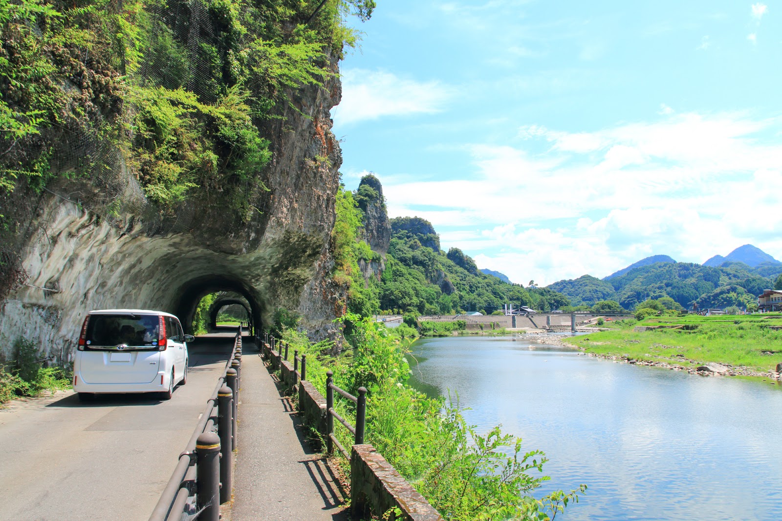 Easy Japan Car Rental, Tabirai - MONGABONG